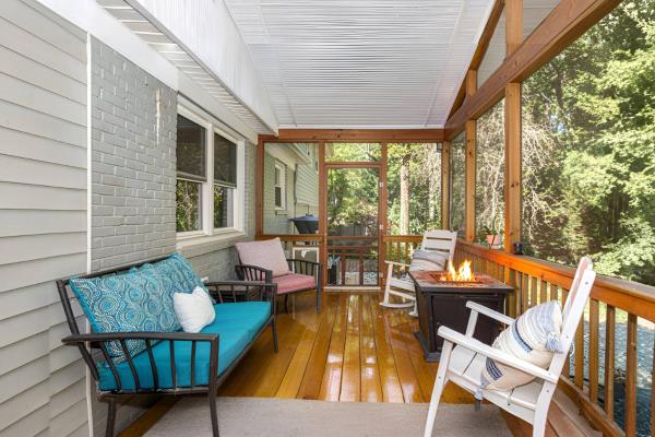 Huntersville Comfy Oasis - Davidson, NC