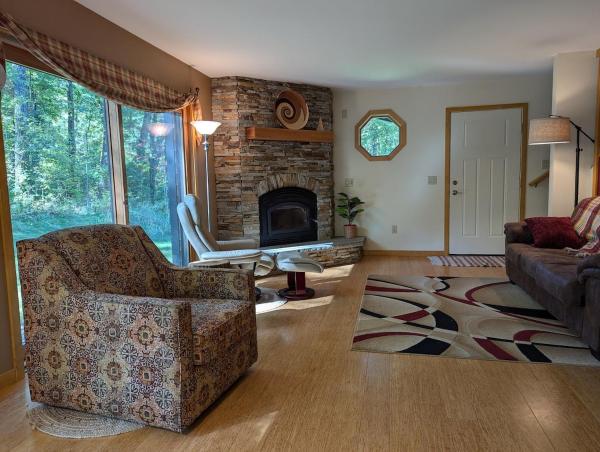 Forest Escape - Quiet And Private - Lake Wisconsin