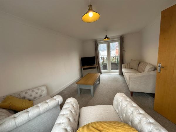 Rosebay Gardens - Warm, Welcoming 4br Retreat - Cheltenham