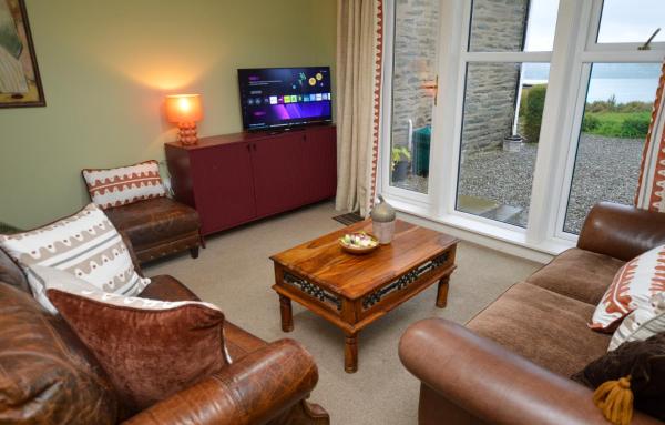 Dunmore Coastal Retreat - Dunoon