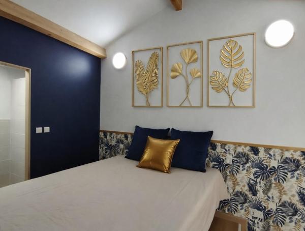 Aux Portes De La Camargue - Nîmes