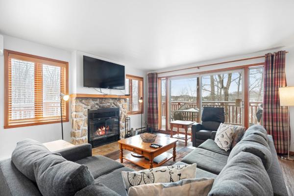 Hauts Bois Ski In Out 2brs W Pool Access - Laurentides
