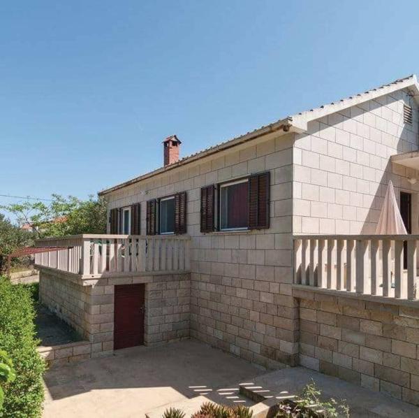 Apartment Dora - Supetar