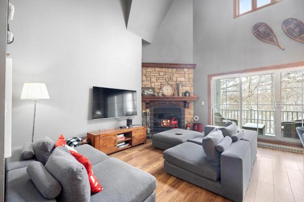 Les Manoirs 3bdrs W Pool Hottub Near Village - Mont-Tremblant