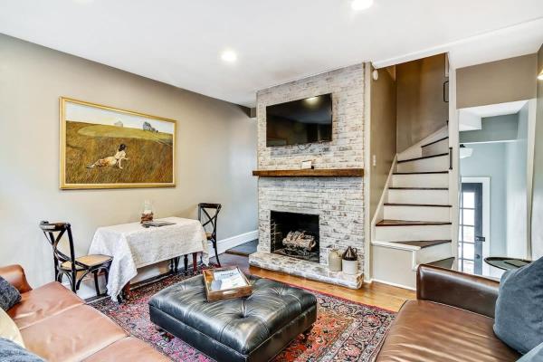 Cozy & Historic Gem - Free Parking Patio -Sleeps 6 - Philadelphia, PA