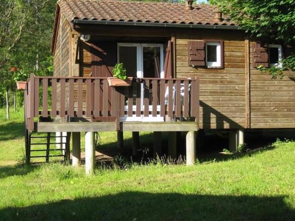 Chalet Confortable Avec Terrasse - 6 Pers. - Api-1-52-1991 - Thiviers