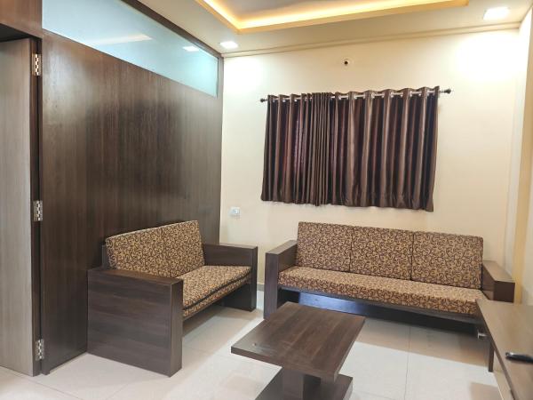 Laxmi Narayan Hotel - Kolhapur