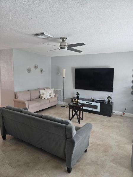 Village Mendez - Plantation, FL