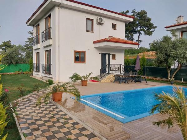 Villa Erce Elegant Family Villa With Pool Akyaka - Akkaya