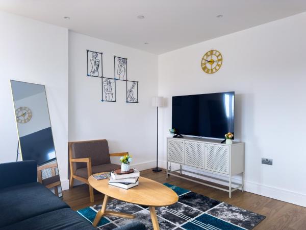 Contemporary Flat In The Heart Of The West Midlands Built Around Your Lifestyle Close To Birmingham City Centre - Birmingham