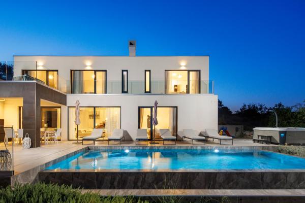 Villa Aristea With Sea View, Jacuzzi And Infinity Pool - Rabac