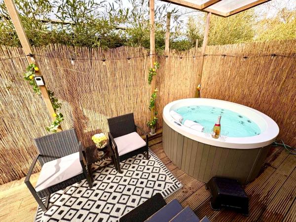 Cozy Tiny House With Jacuzzi , Garden And Free Parking Near Amsterdam - Zandvoort