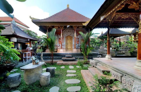 Tri Datu Palace - Sanur