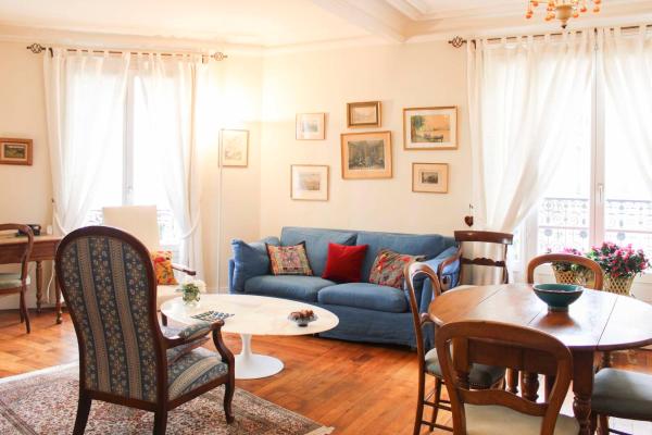 Appartement Intemporel Dans Un Immeuble Hausmanien - Tour Eiffel