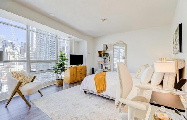 Sunny Studio In The Heart Of Downtown - Osgoode Hall