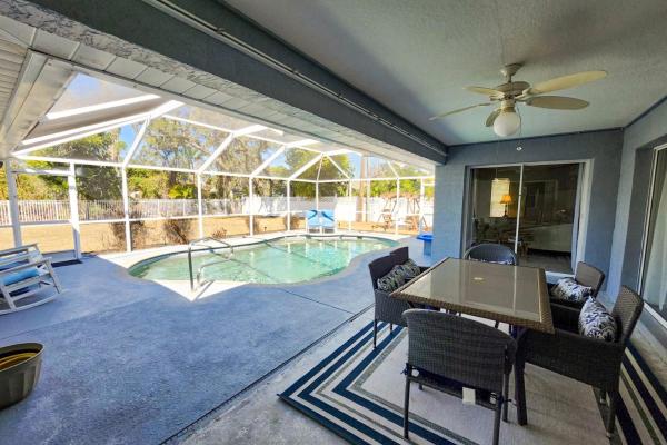 Sun, Sand And Sea Retreat - Venice Beach, FL