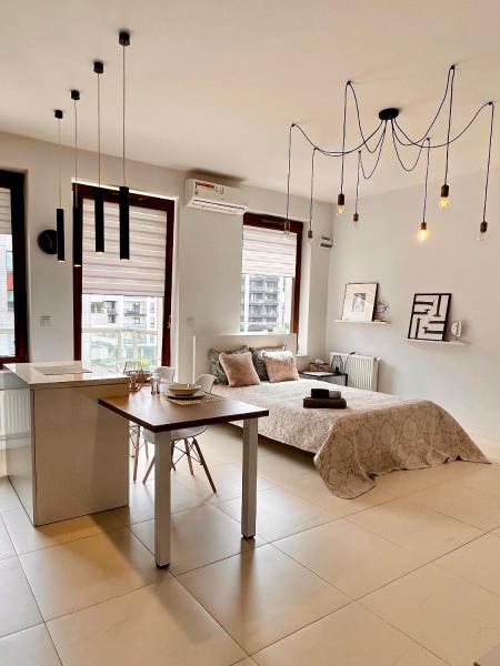 Close To Chopin Airport, Moduo Cybernetyki, Free Parking By Cosmo Spirit - Varsovie