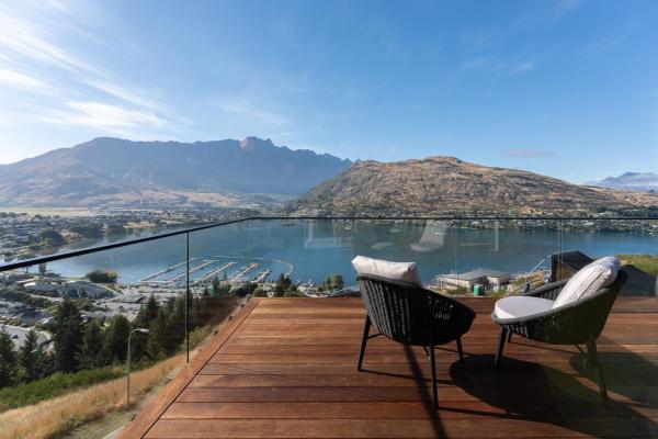 Brand New Skyline Lakeview Retreat By Peakhost - Arrowtown