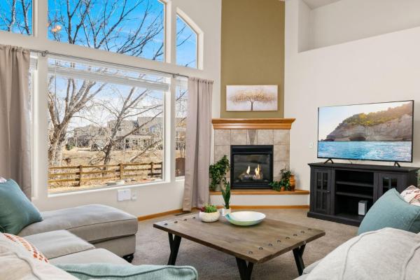 Cabin-style Group Retreat Near Rmnp, Lakes And Golf - USA
