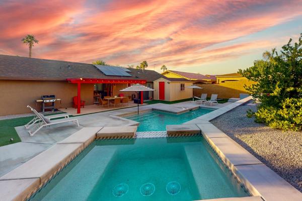 Snowbird-friendly Home With Private Pool, Spa, Grill, Enclosed Backyard, Wd, Ac - Cathedral City, CA