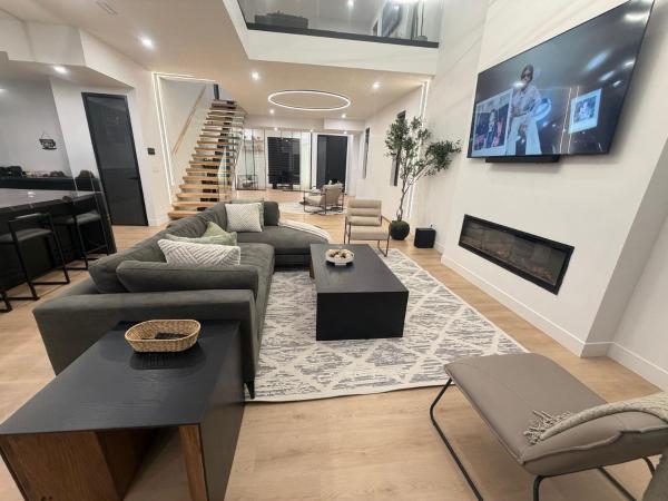 Downtown Luxe Stay - High River - High River