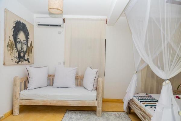 Breezeacardes - Diani Beach