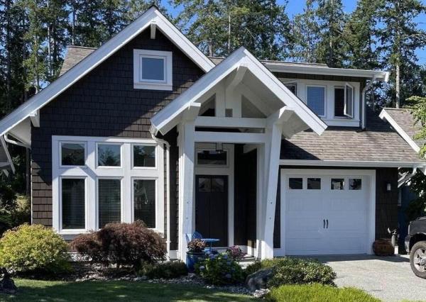 Qualicum Landing Paradise - Hornby Island