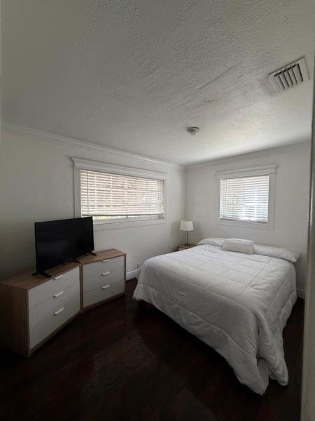 Beautiful House In Downtown Miami - Surfside, FL