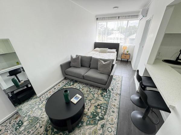 Clean Bright Studio Apartment - Walkable Location - Saint Kilda