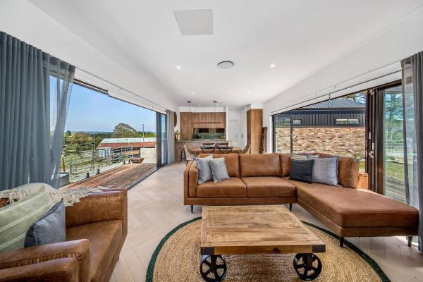 Rustic Luxury At The Old Dairy Stunning Escape - Burradoo