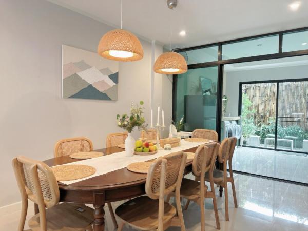 My Happy Place In Cnx - Hang Dong