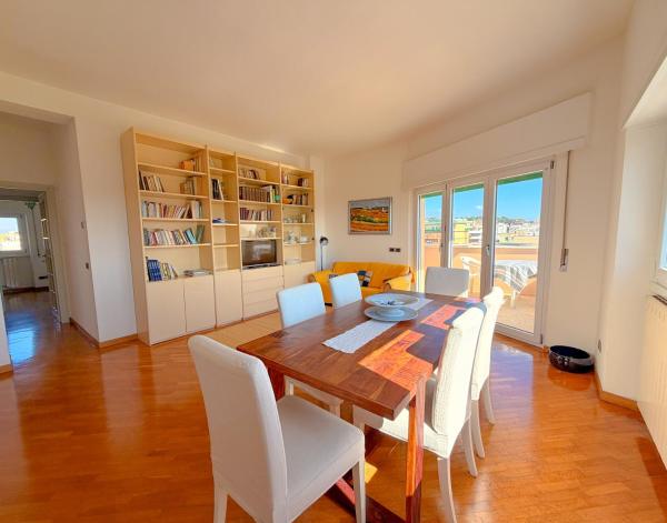 Domus Neronis - Bright, Spacious And Well-connected Sea-view Apartment - A Walk Away From The Beach, Anzio City Center And The Train Station - Close To Faro Di Capo D Anzio, Villa Imperiale And The Roman Remains - Anzio