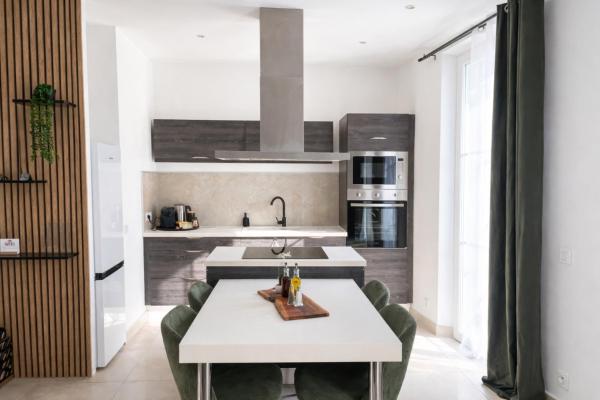 Apparemment Cosy Avec Balcon Plein Centre De Cannes - Carla Home - Valbonne