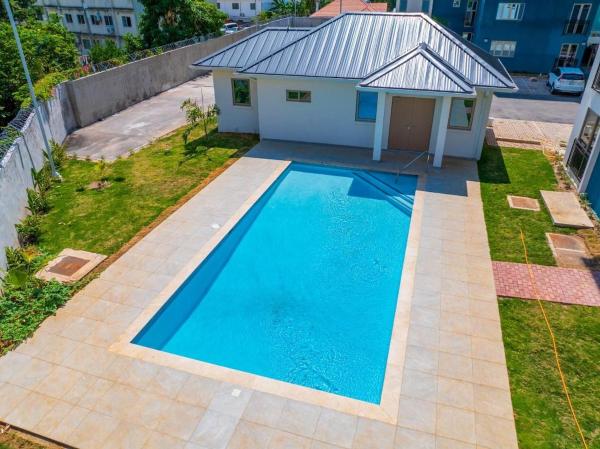 Deanery Apartments - Pool Access - Fully Ac - 24hrs Security - 20mins Airport - Kingston