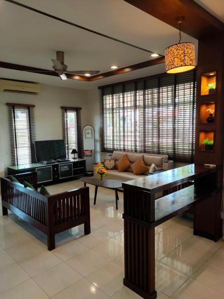 Balinese Homestay At Town Area 18pax Nice Garden Suitable Forevent - Sembawang