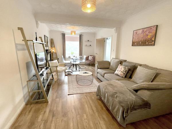 Pleasant View Cottage - South Wales