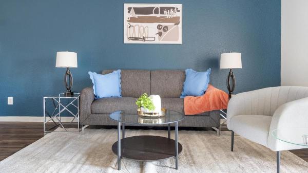 Landing Stylish 1bd Gym Tennis Court - McDonough, GA