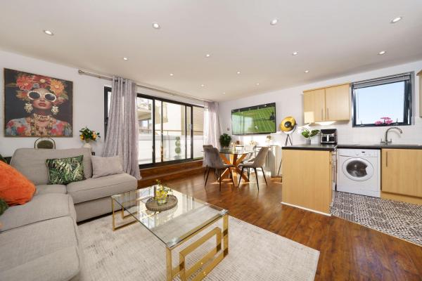 River Penthouse Apartment - 그리니치