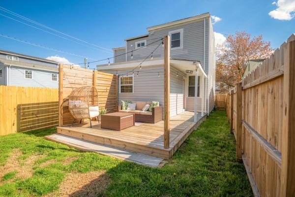 Church Hill Hideaway #1 With 3 Br Backyard Oasis - Richmond, VA