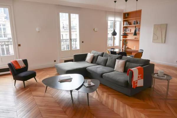 Montaigne Dream Duplex 4br 8p Triangle D'or - Paris