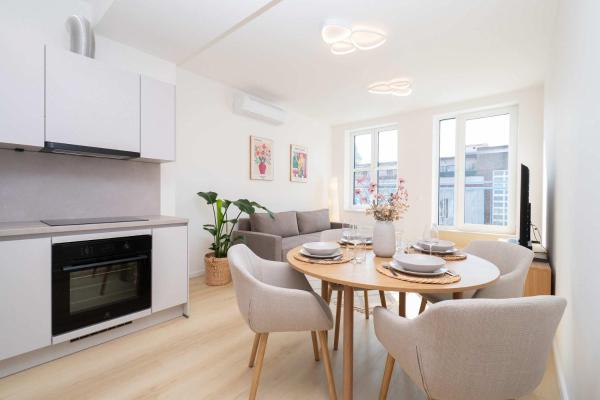Uno Residence - Nordic Chic & City Views - Bratislava