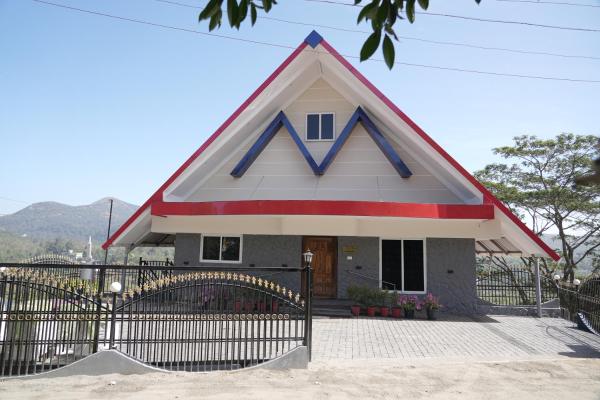 Riotexas Summer Palace - Kuttikkanam