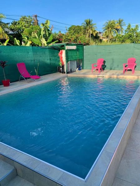 Maison Charmante à Petit-bourg Avec Piscine Partagée - Guadeloupe