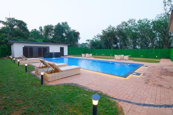 B Town Resort Near Infopark Kakkanad - Kochi