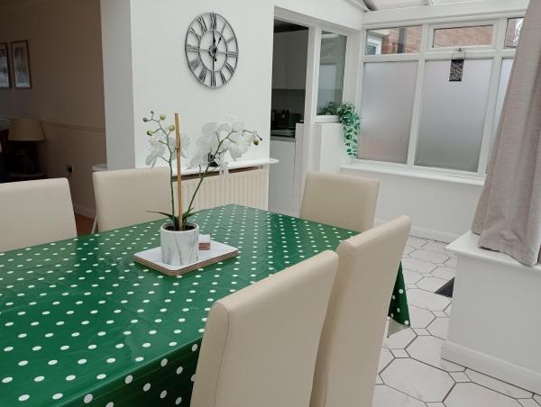 3br House With Garden Near Bicester Village - Bicester