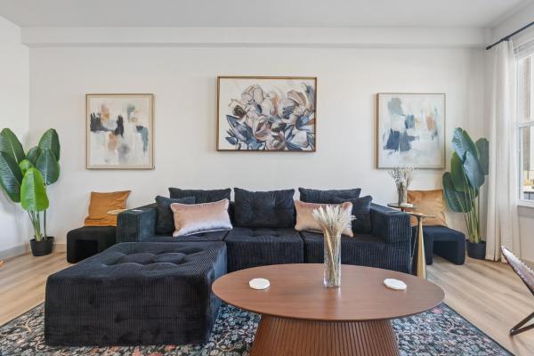 Stylish Ground Floor 2br 2ba With Private Patio - San Marcos, TX