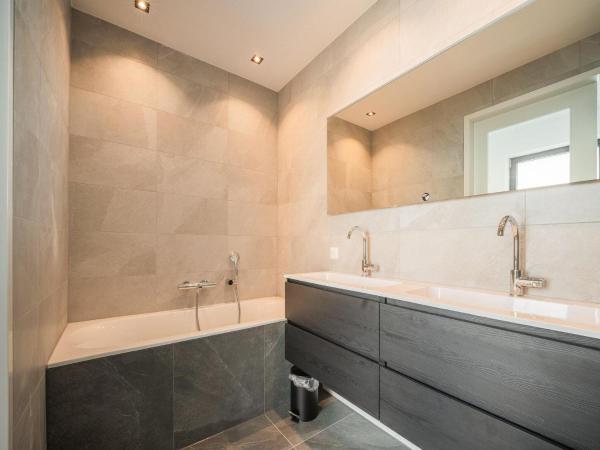 Water Nr. 562 | 6 Pers. - Lelystad