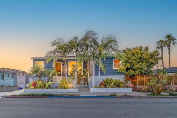 Ocean Beach Bungalow - Close To Beach - San Diego, CA