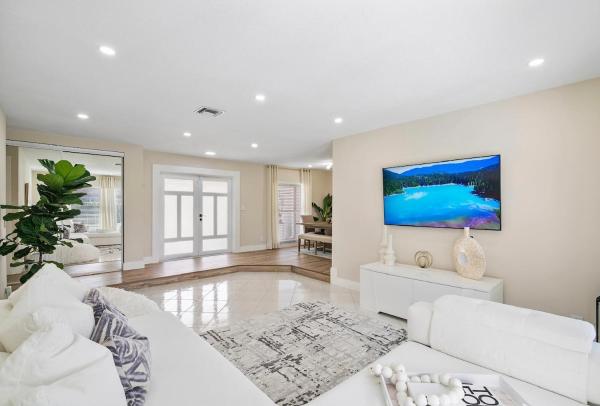 Luxury Private Pool Home In South Florida Near Miami And Fort Lauderdale Beaches - Broward County, FL