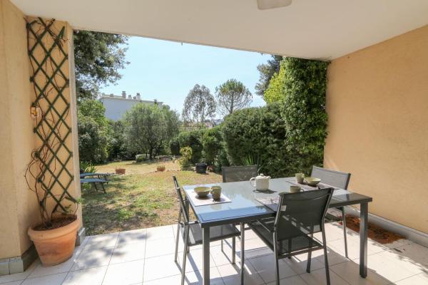 Charming & Bright Flat With Ac Garden 300m And Closed Garage - Benakey - Cannes